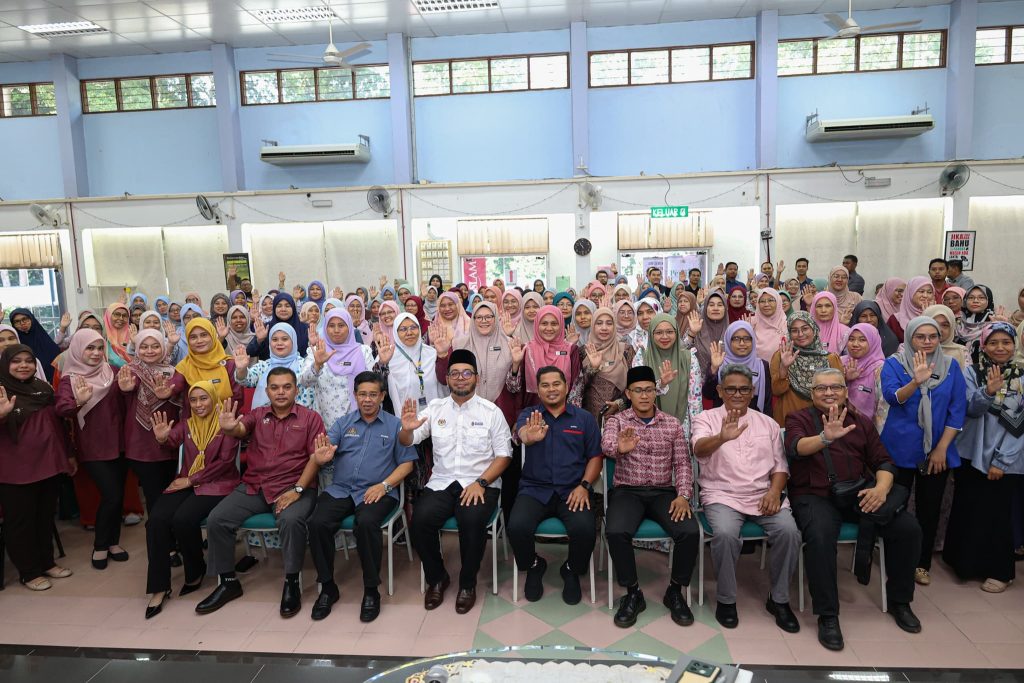 YB TMA Tampil Dalam Seminar Kenegaraan Malaysia Madani, di Pusat ...
